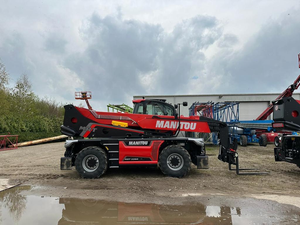 Rotating telehandler Manitou MRT 2260 vision+ - Lift IQ EN